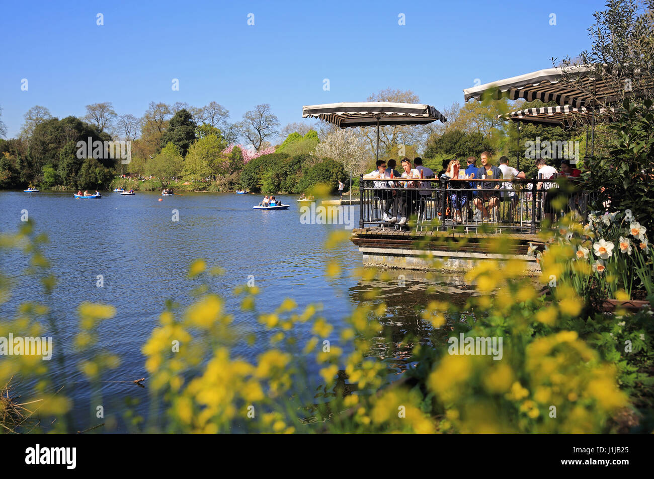 Lakeside Pavilion Cafe, at Crown Gate East, by the west lake, in ...