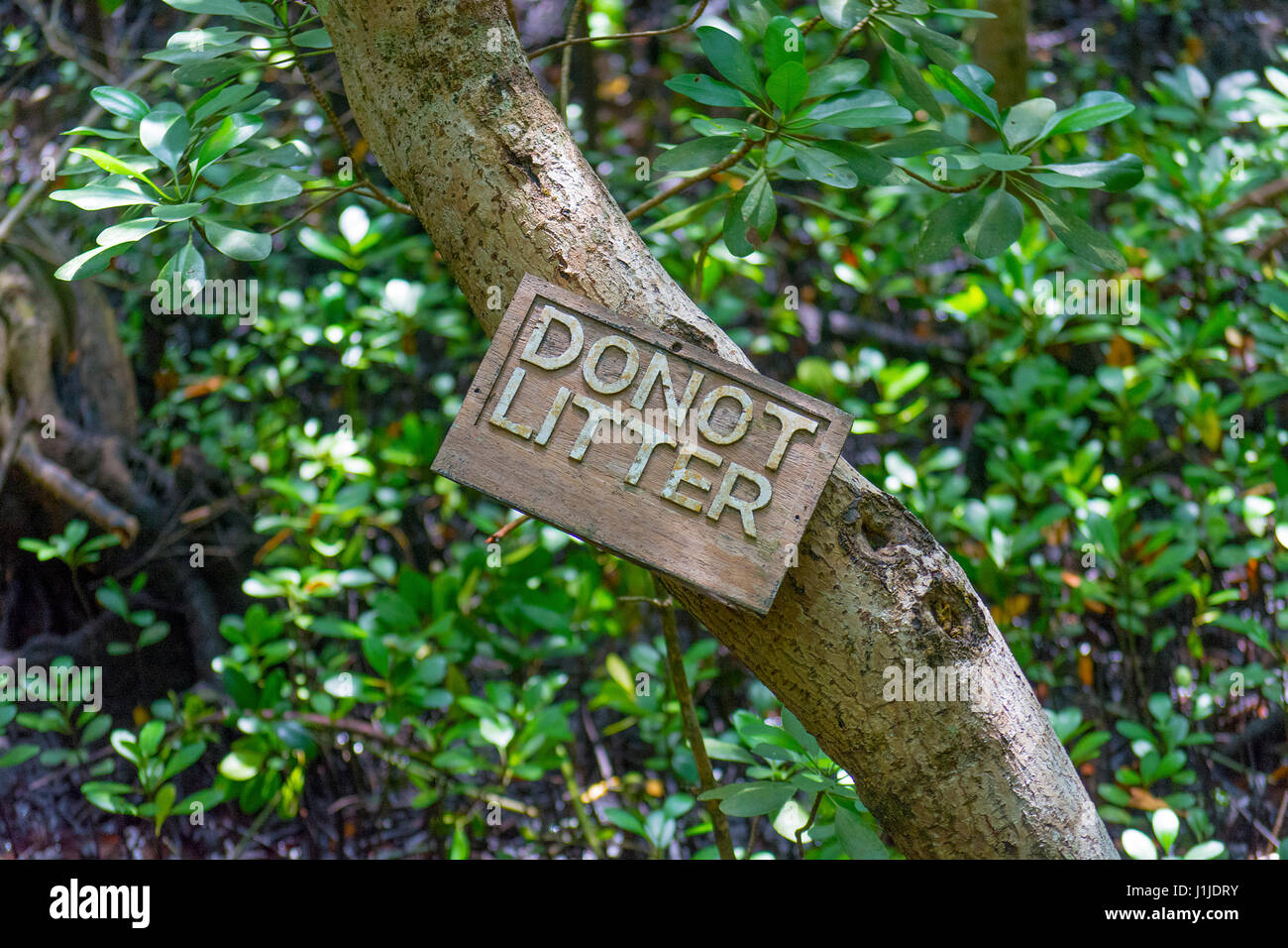 Litter Sign High Resolution Stock Photography and Images - Alamy