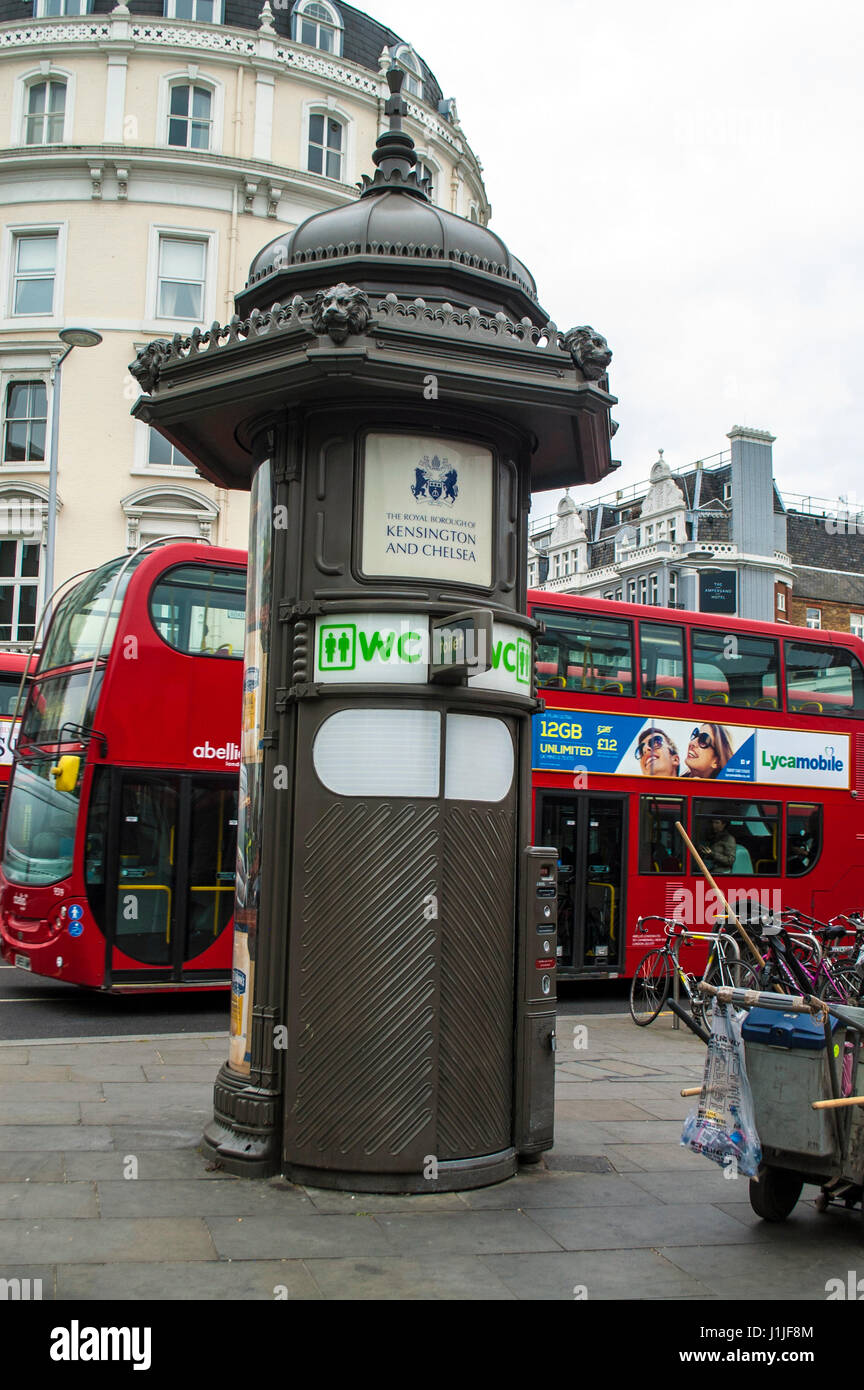 Pay toilet london hi-res stock photography and images - Alamy