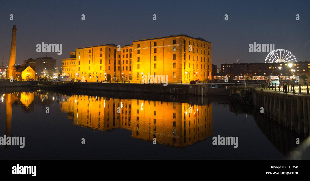 Albert Dock,at,night,Liverpool,Merseyside,England,UNESCO,World Heritage ...