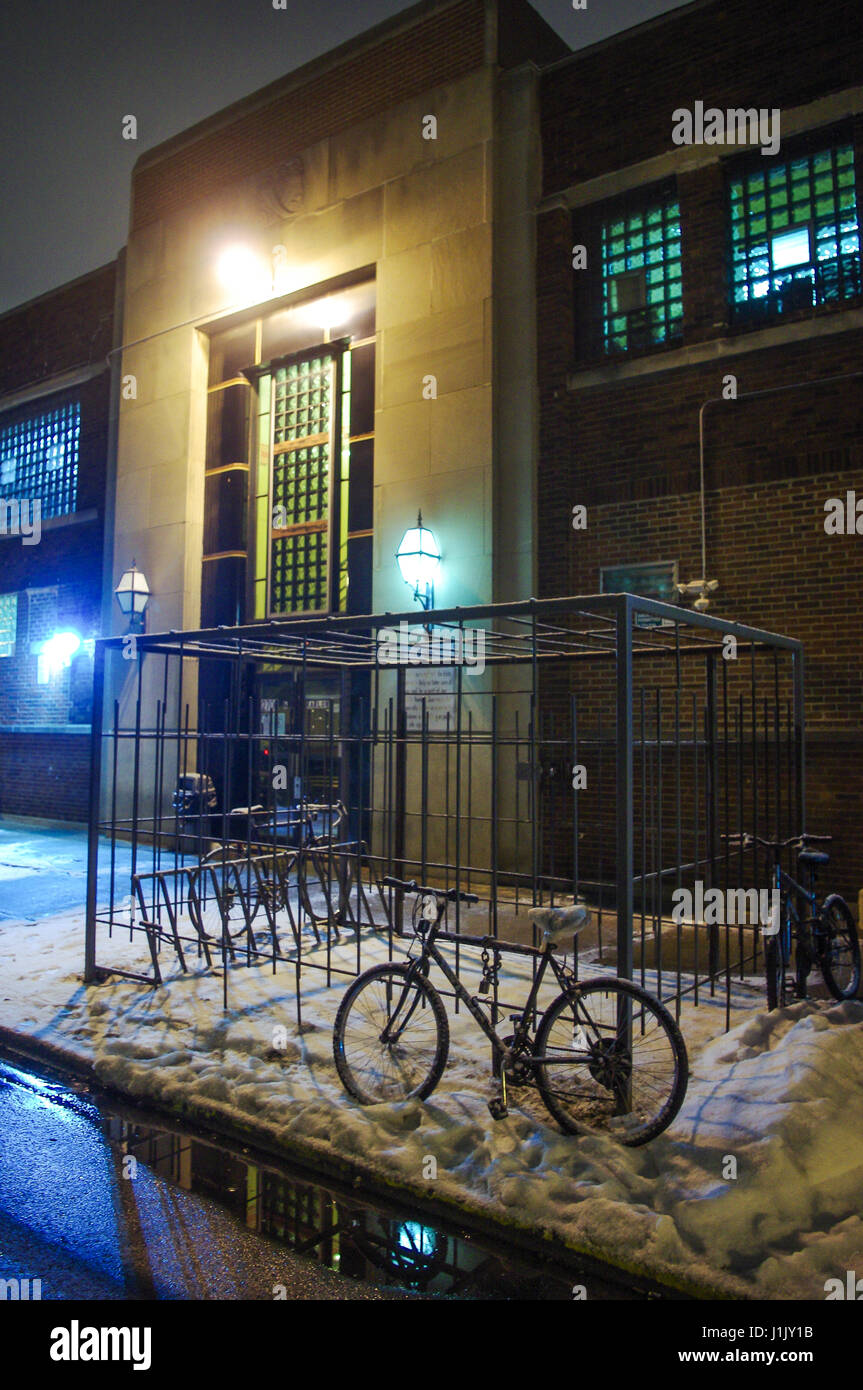 Night art deco style architecture design hi-res stock photography and ...