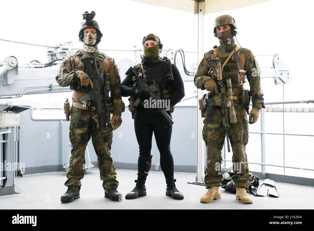 Kiel, Germany. 21st Apr, 2017. Naval frogmen of the Einsatzflottille 1 ...