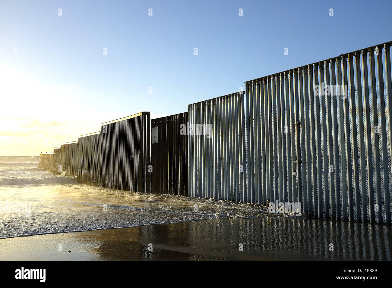 Tijuana, Baja Norte, Mexico. 22nd Feb, 2017. The wall demarcating the ...