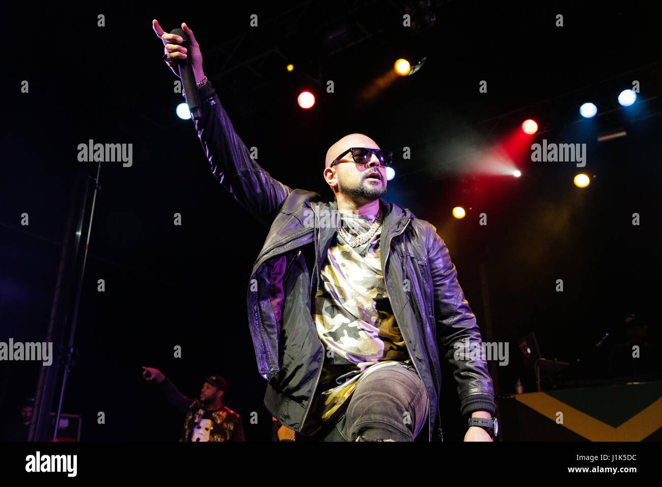 Sean paul dance hi-res stock photography and images - Alamy