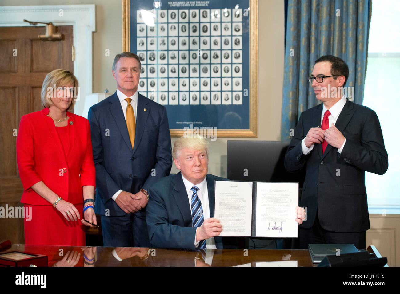 Claudia tenney hi-res stock photography and images - Alamy