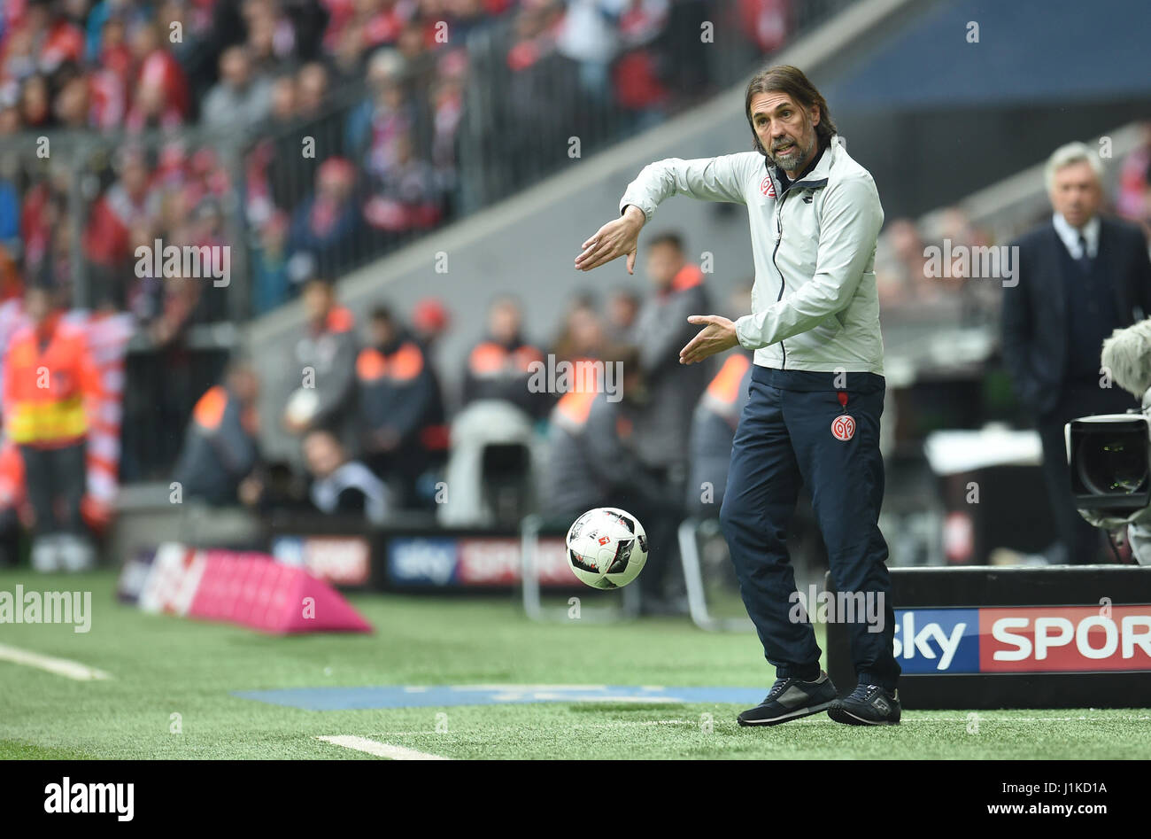 Munich, Germany. 22nd Apr, 2017. The headcoach of Mainz, Martin Schmidt ...