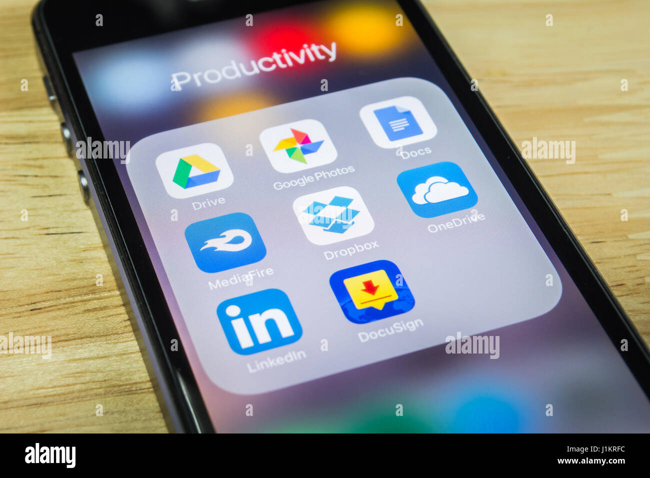 Docusign hi-res stock photography and images - Alamy