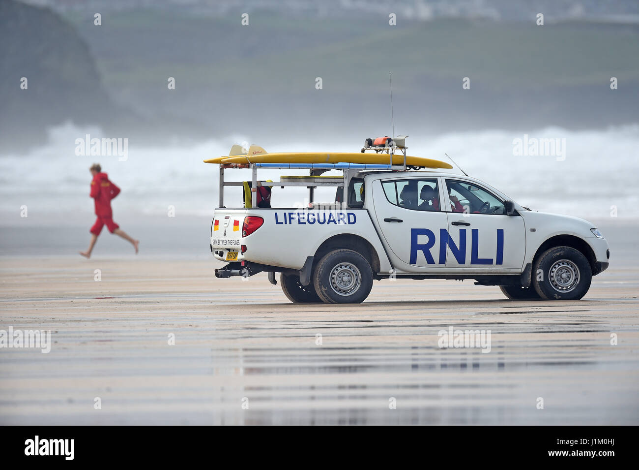 RNLI truck on beach Stock Photo - Alamy