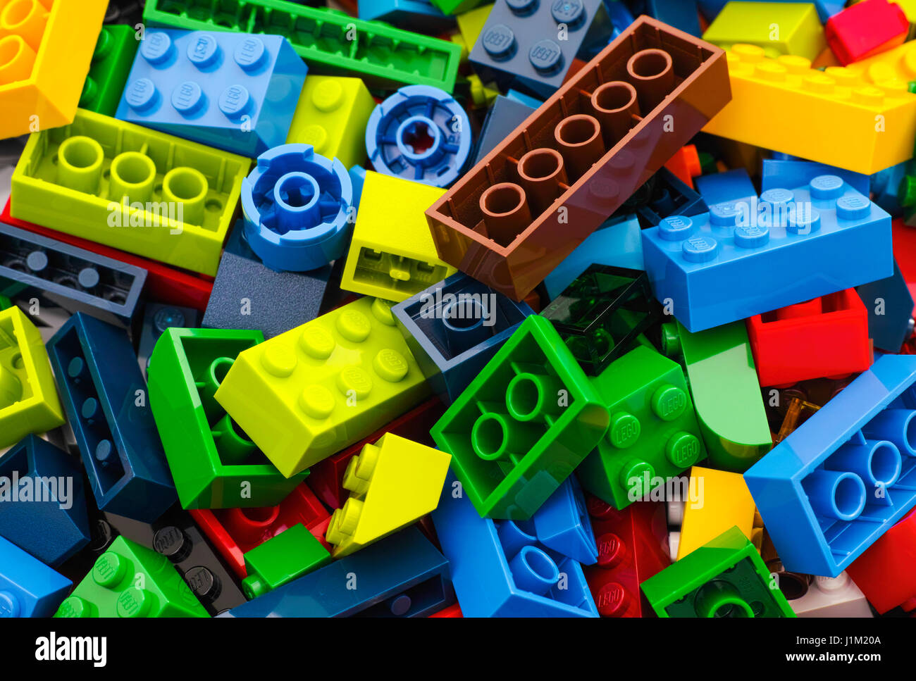 Lego brick pile hi-res stock photography and images - Alamy