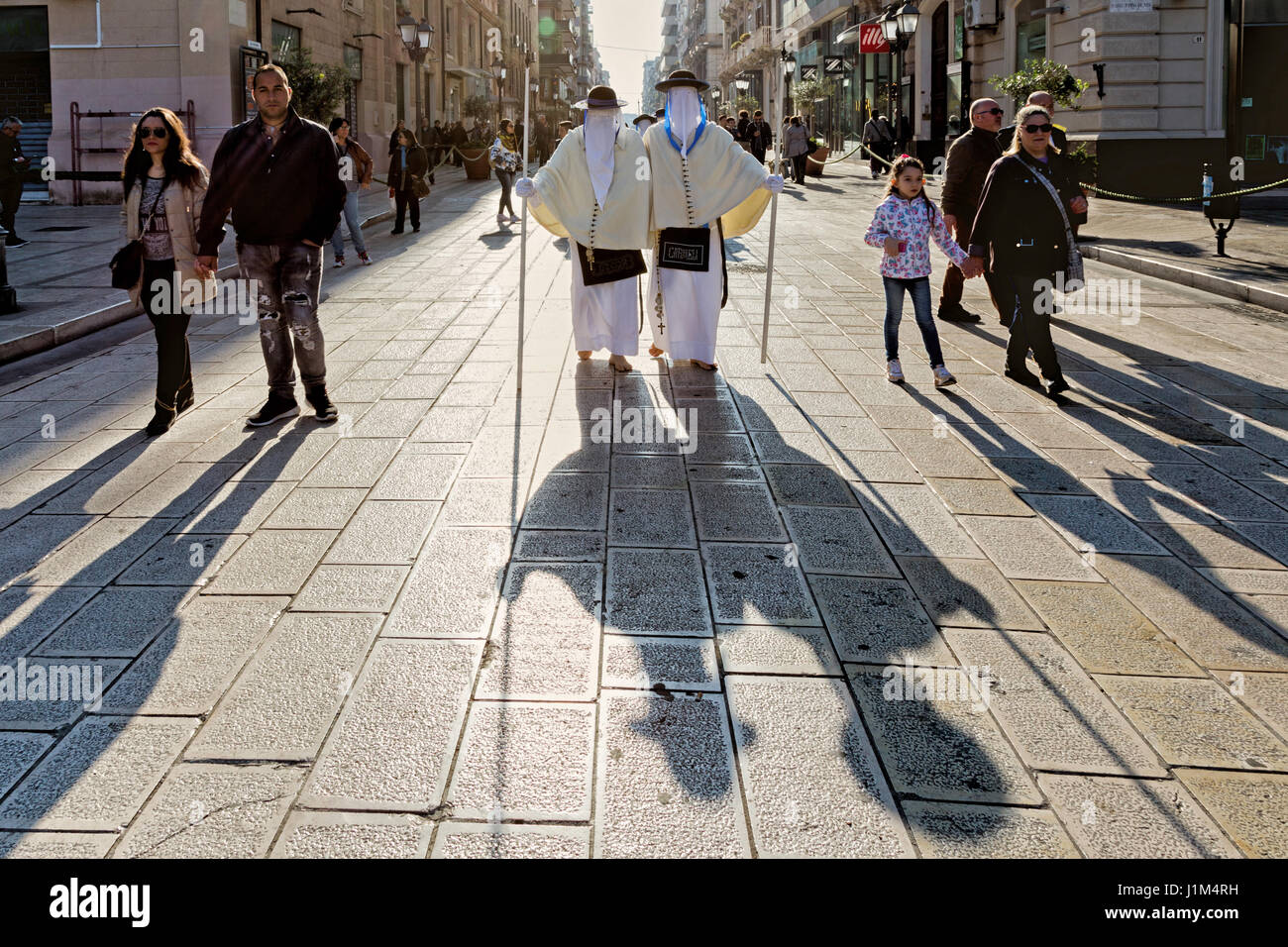 Processioni hi-res stock photography and images - Alamy