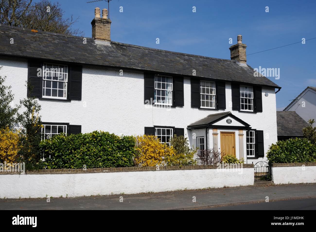 Corner cottage hi-res stock photography and images - Alamy