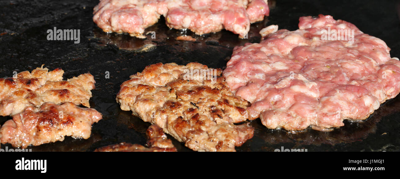 fresh meat cooked to the plate to make excellent burgers Stock Photo ...