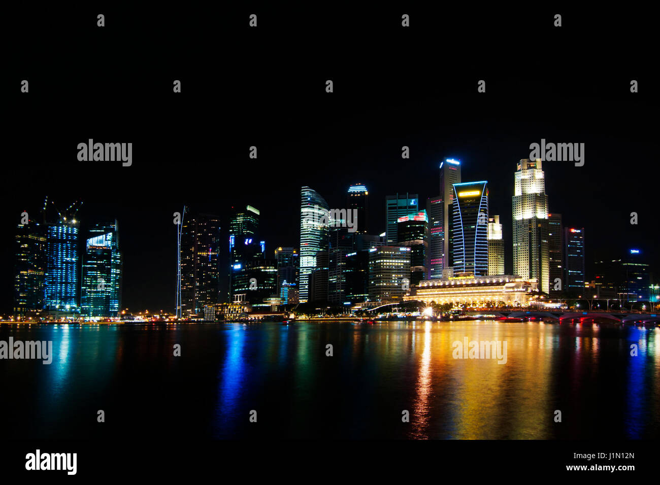 Singapore night hi-res stock photography and images - Alamy