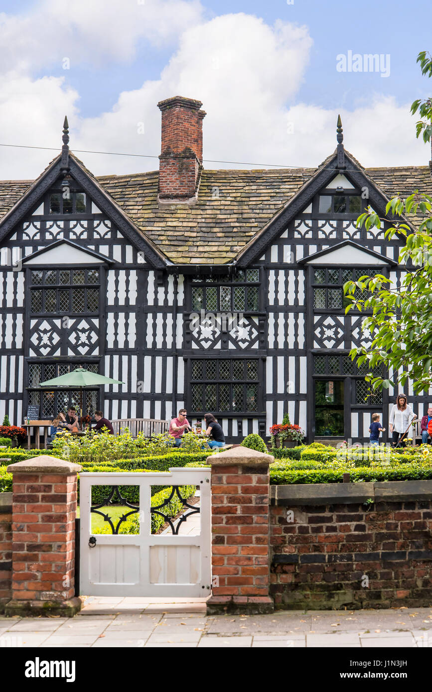 The Picturesque Town of Sandbach in South Cheshire England Stock Photo ...