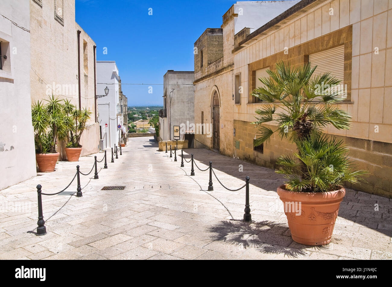 Alleyway. Specchia. Puglia. Italy Stock Photo - Alamy