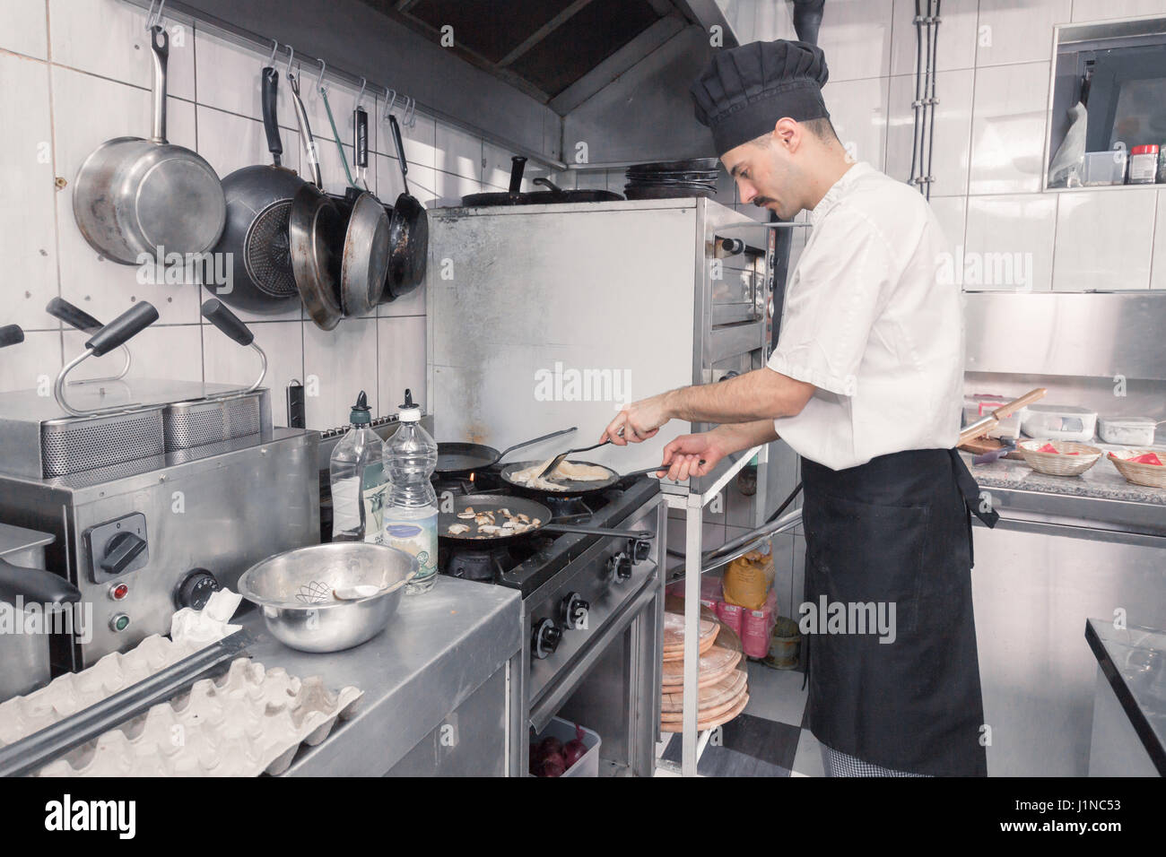 Cooking omelette man hi-res stock photography and images - Alamy