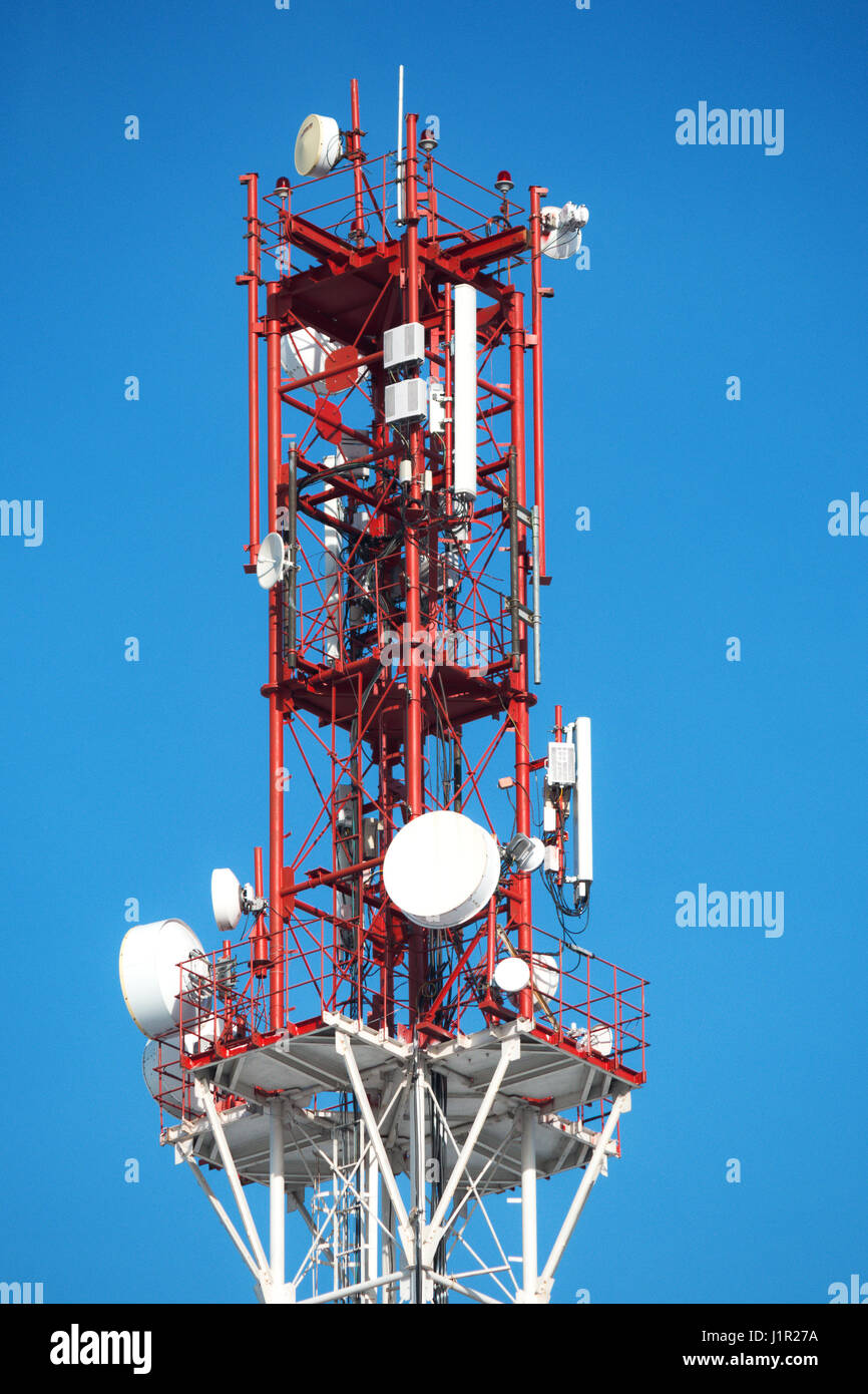 Cell phone tower red white hi-res stock photography and images - Alamy