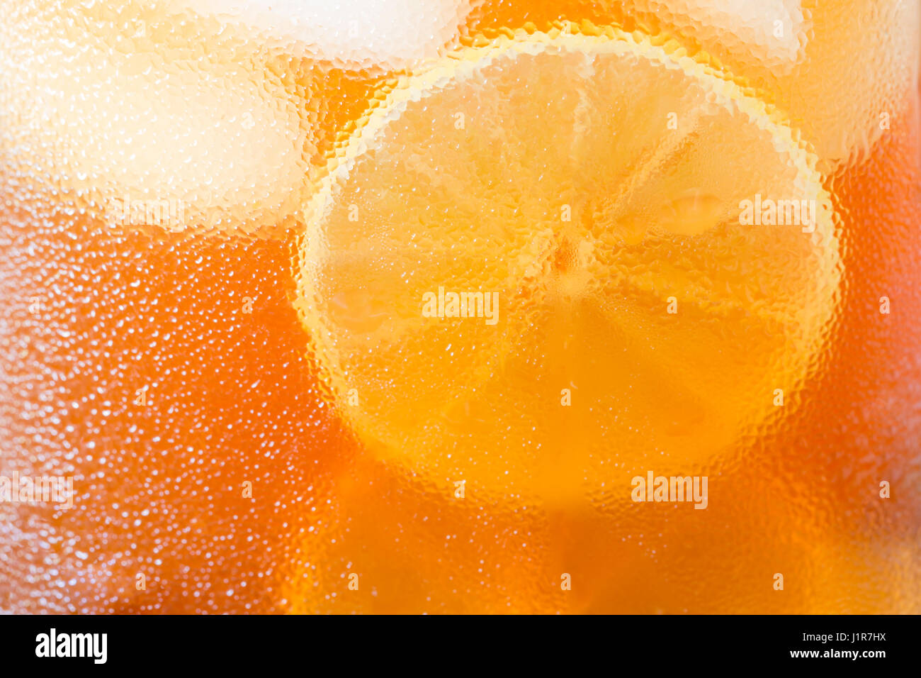 Glasses of iced tea with lemon slices, Water drop on cup, water condensation Stock Photo - Alamy