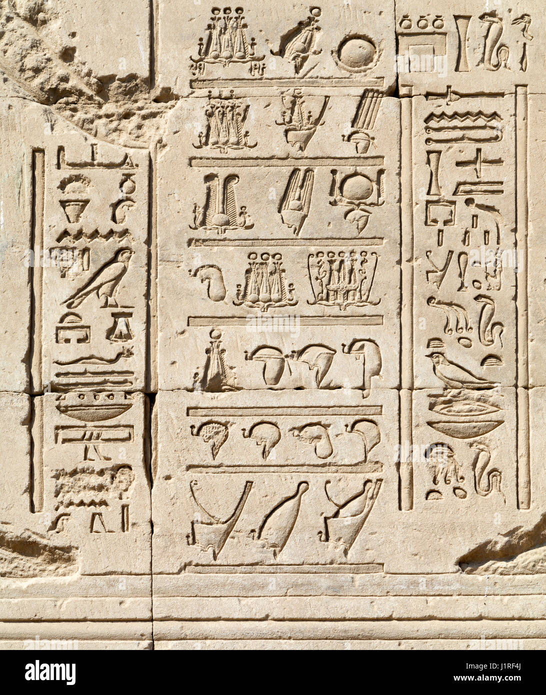 Crown for upper egypt and lower egypt hi-res stock photography and ...