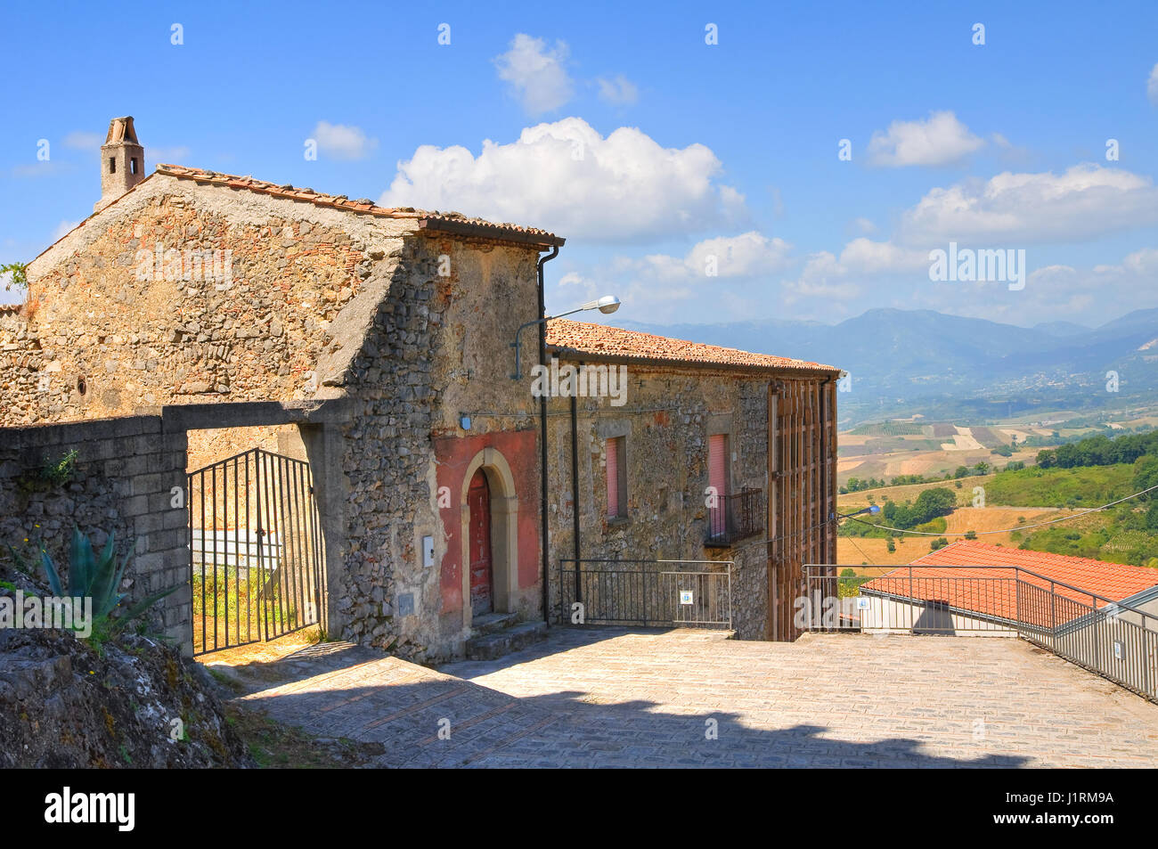 Alleyway. Viggianello. Basilicata. Italy Stock Photo - Alamy