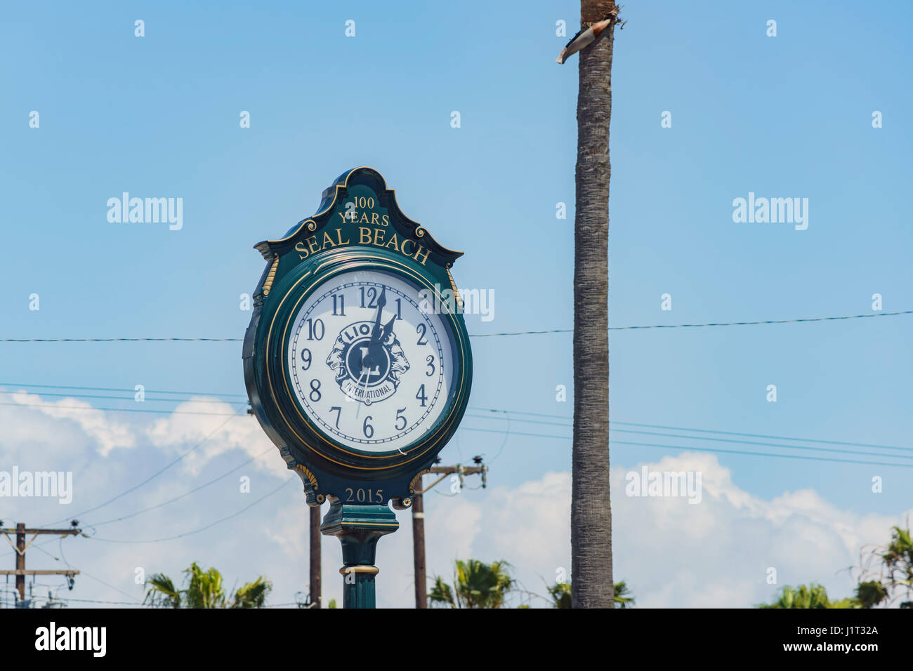 Los angeles morning clock hi-res stock photography and images - Alamy