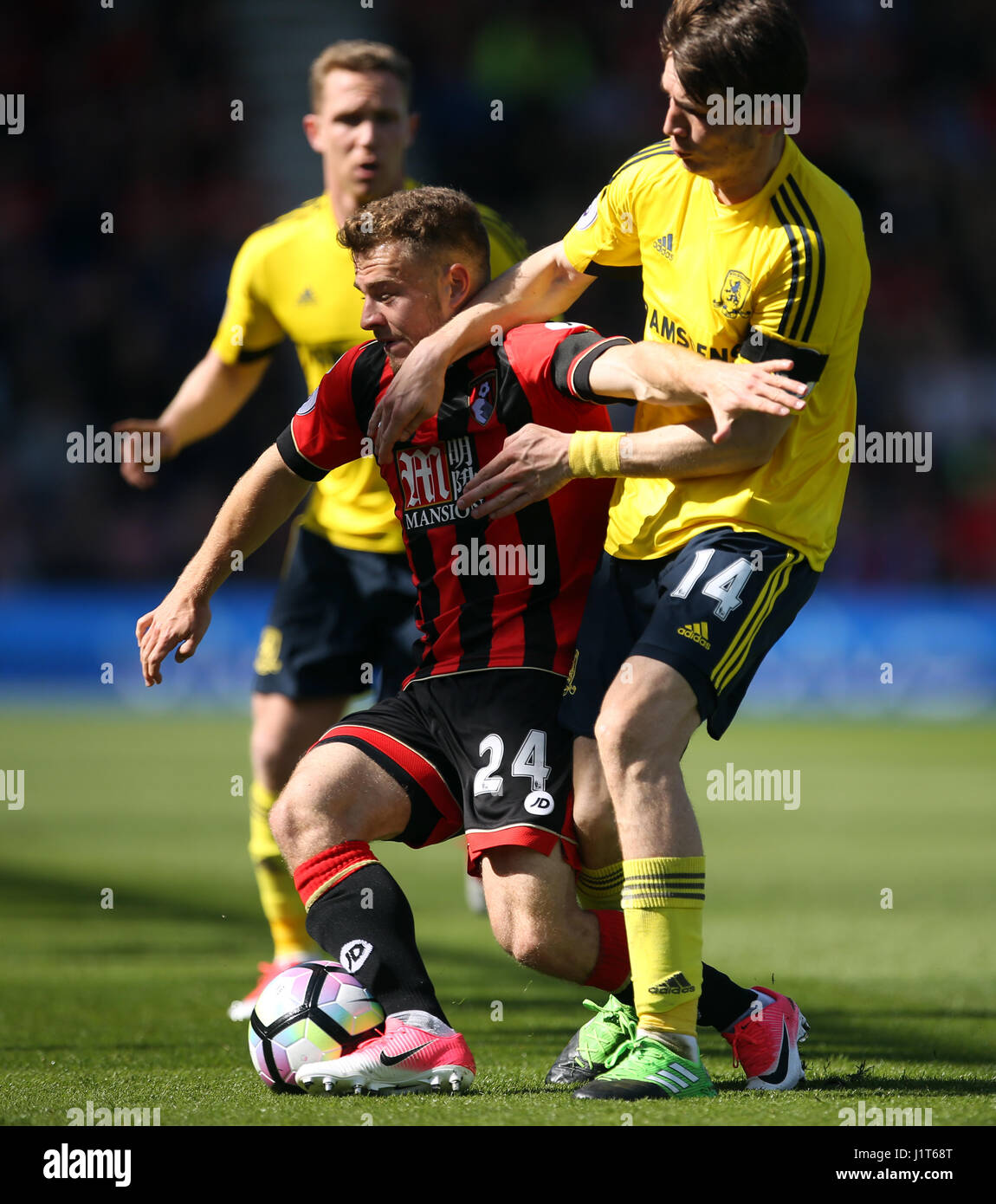 AFC Bournemouth's Ryan Fraser (left) and Middlesbrough's Marten de Roon ...
