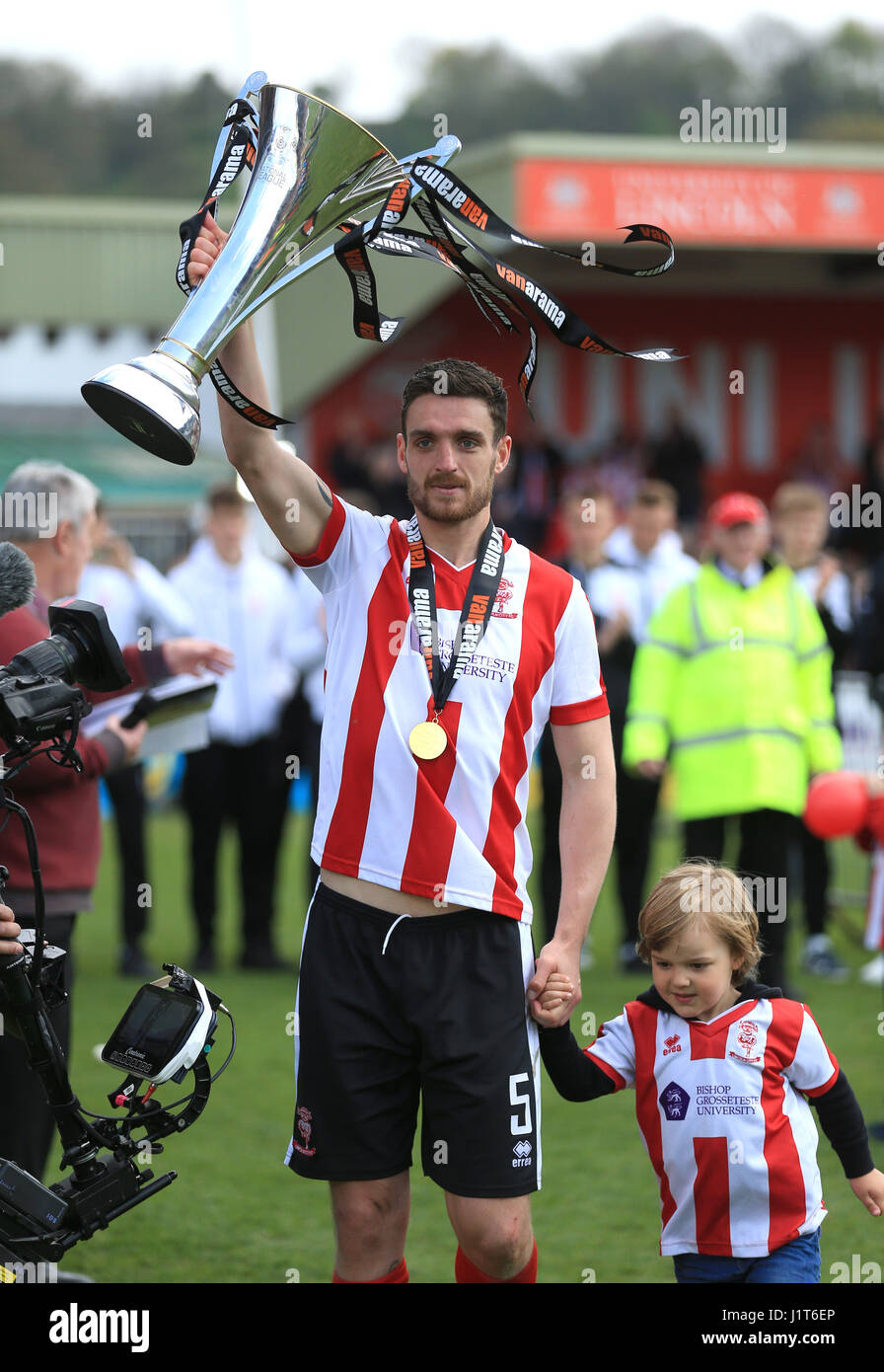 Vanarama national league trophy hi-res stock photography and images - Alamy
