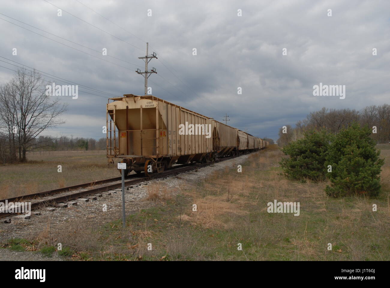 Grain cars hi-res stock photography and images - Alamy