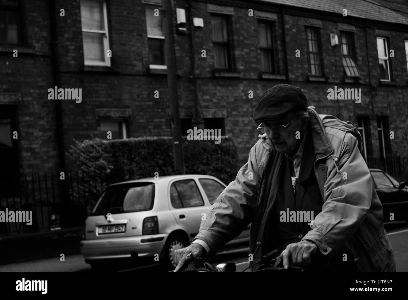 City cycle Black and White Stock Photos & Images - Alamy