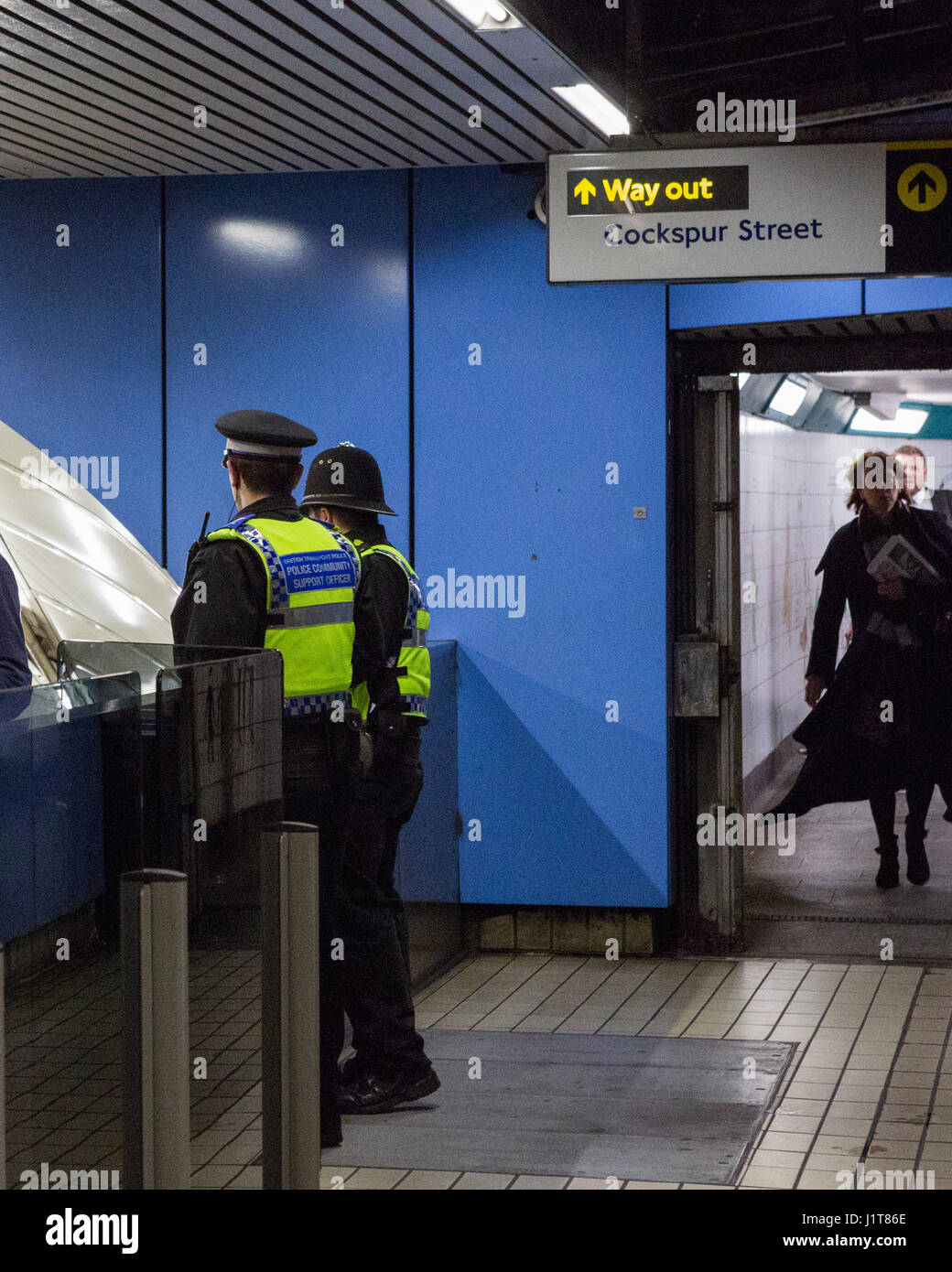Police cordon wide area around Westminster following attack Featuring ...