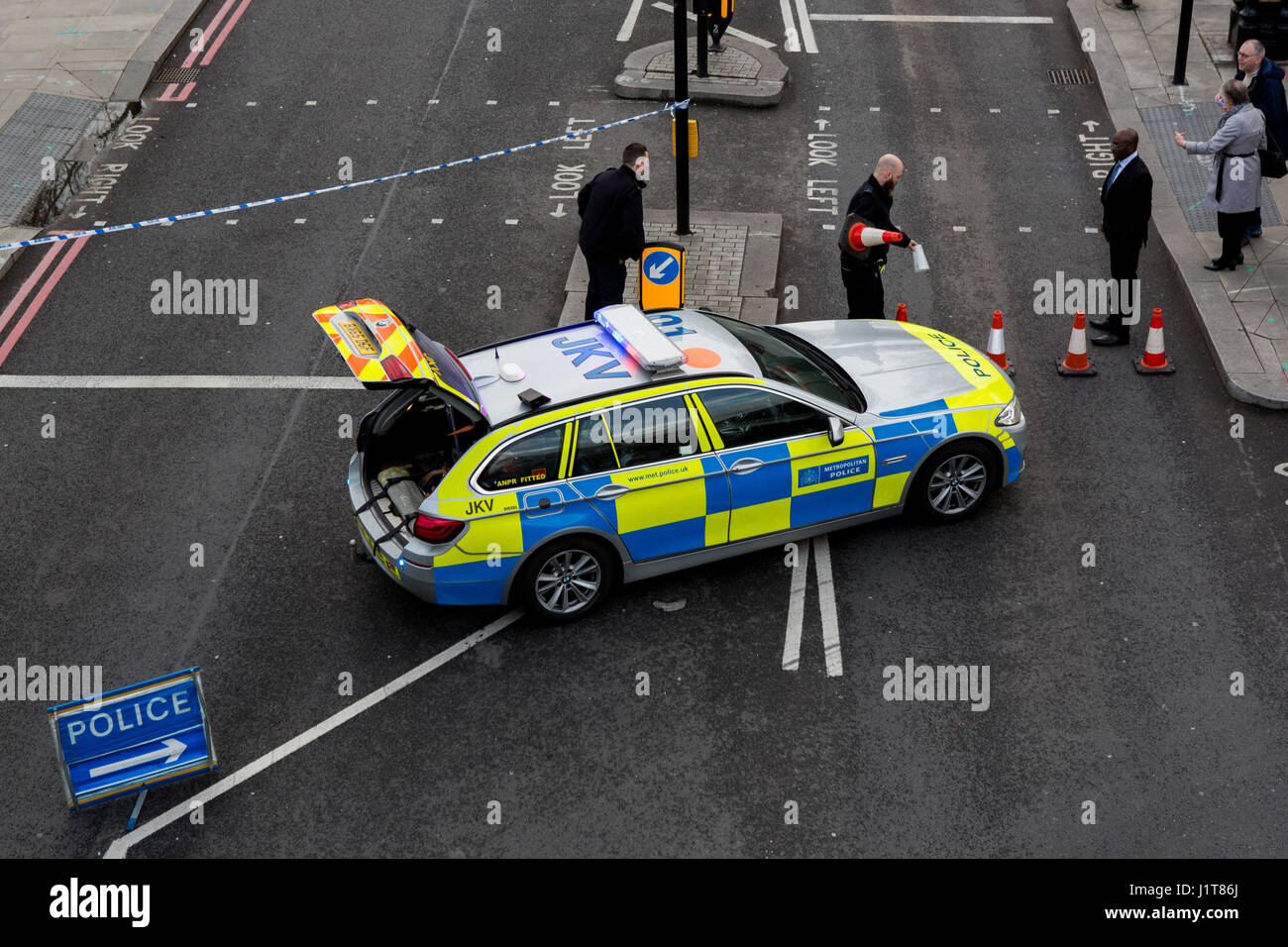 Police cordon wide area around Westminster following attack Featuring ...