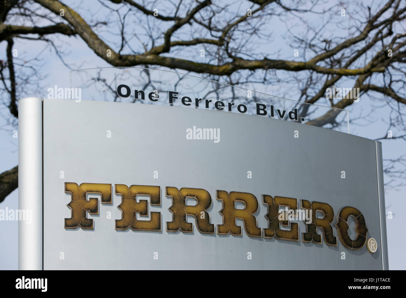 Ferrero canada hi-res stock photography and images - Alamy