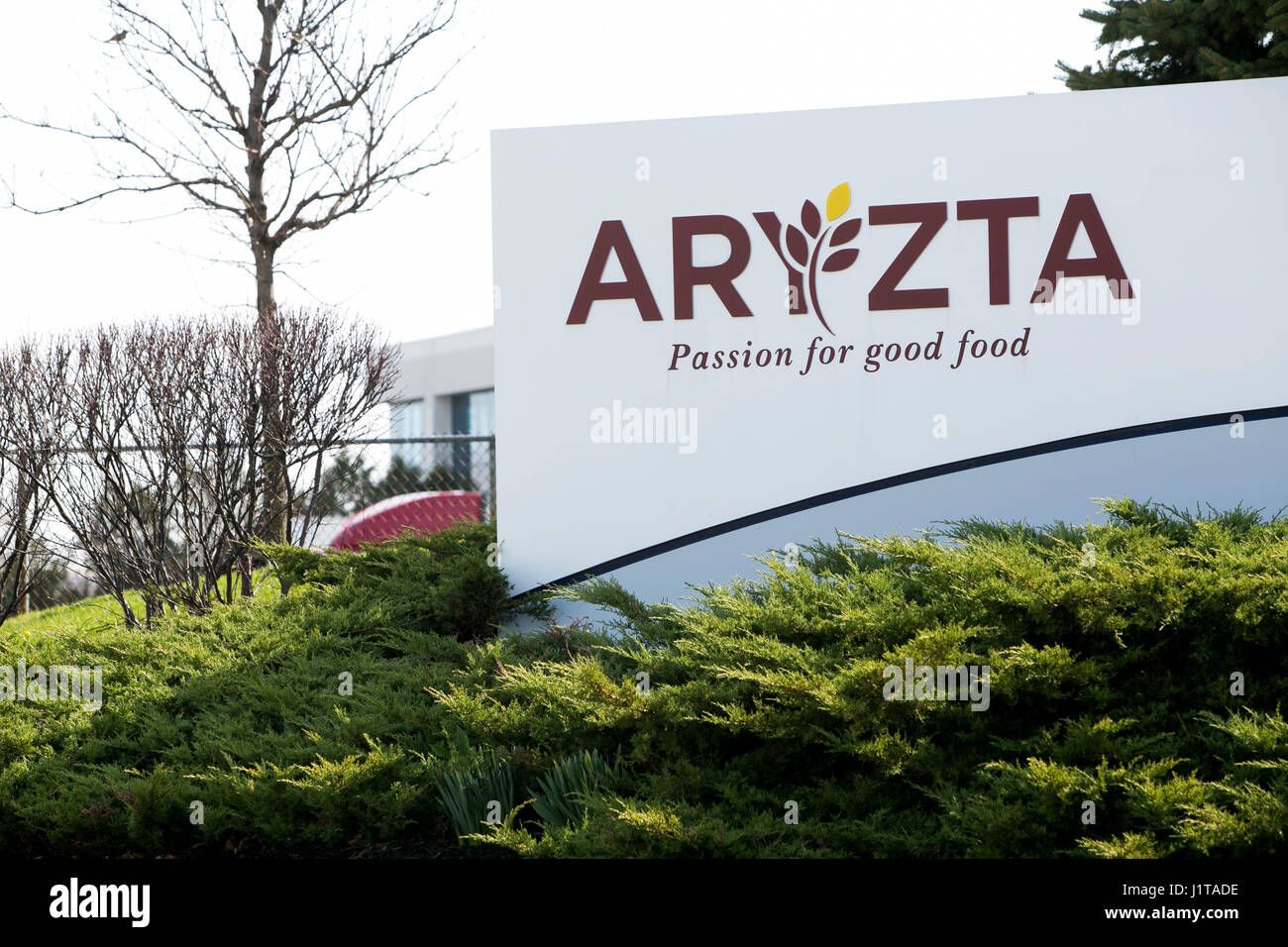 Aryzta logo hi-res stock photography and images - Alamy