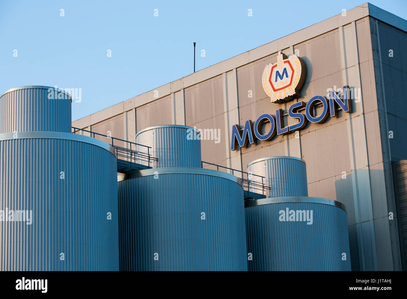 Molson beer hi-res stock photography and images - Alamy