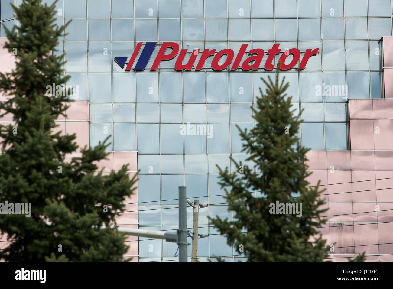 Purolator hi-res stock photography and images - Alamy