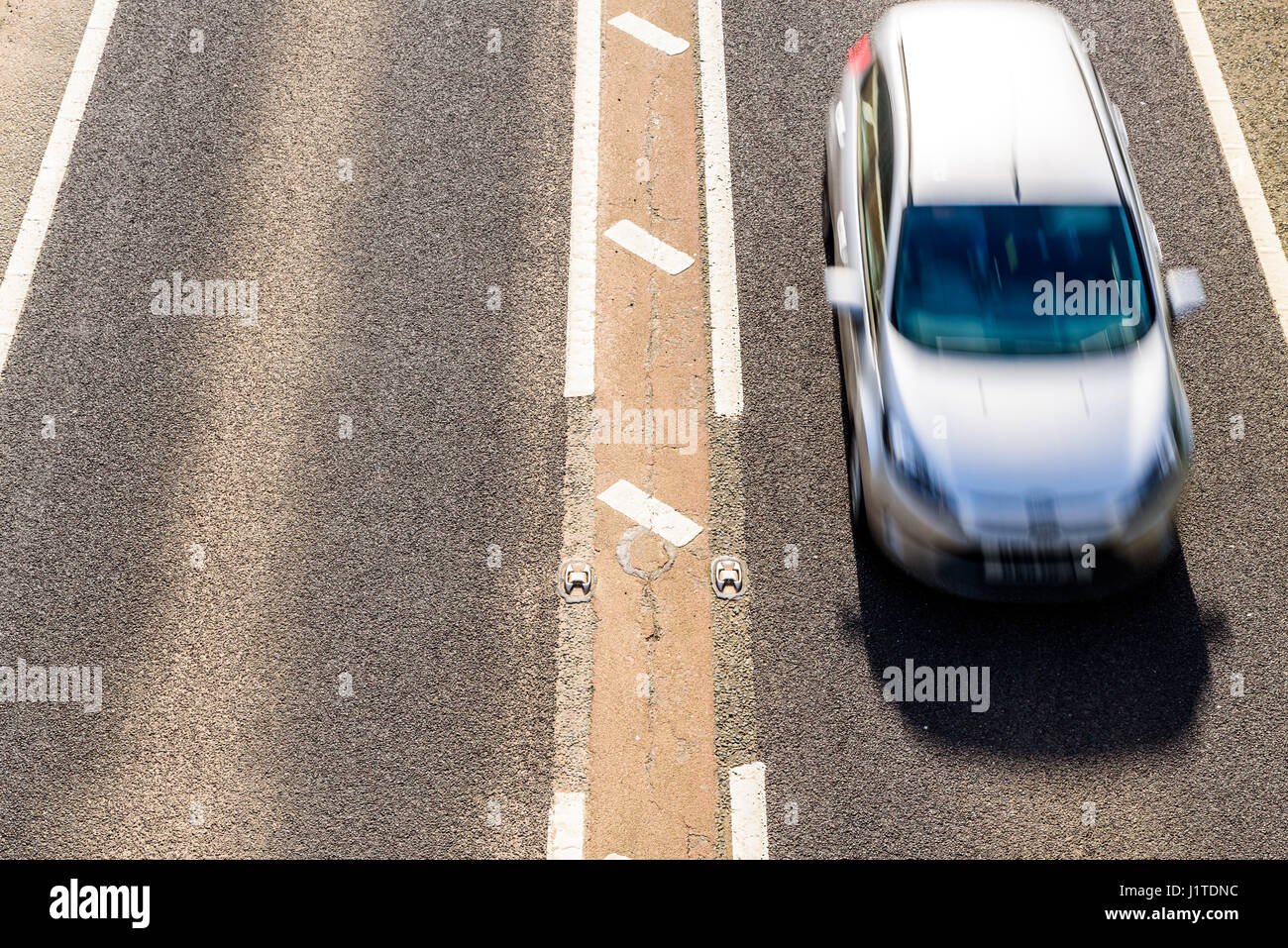 Highway Traffic Overhead Stock Photos & Highway Traffic Overhead Stock ...