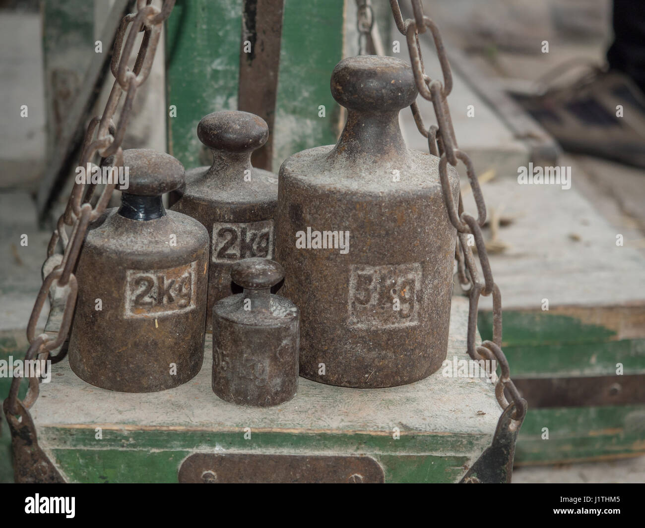 Different weights on a weighing scale Stock Photo - Alamy