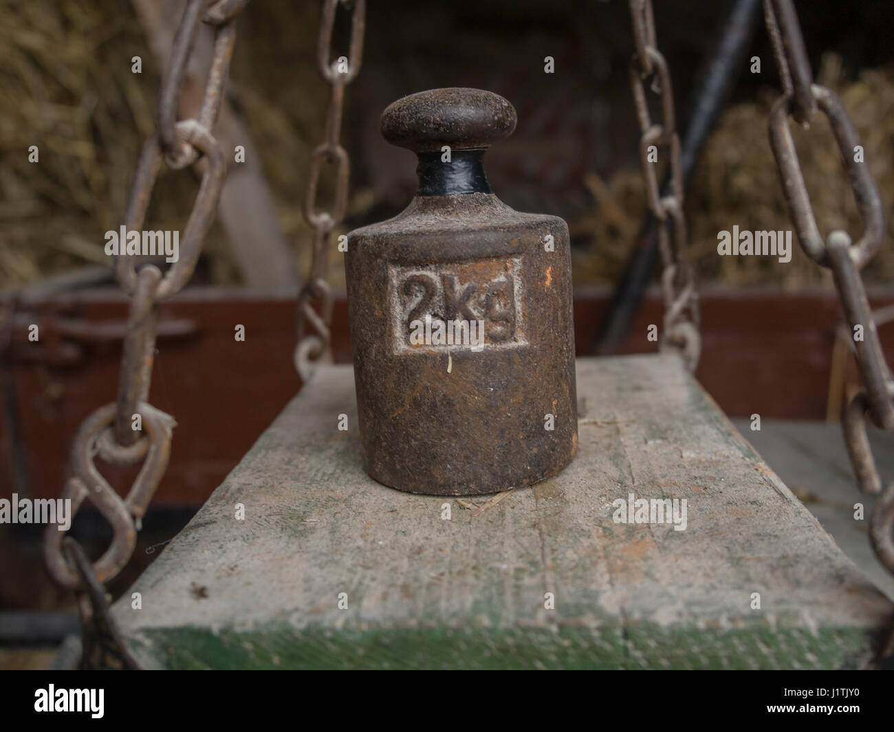 Weight on a weighing scale Stock Photo - Alamy