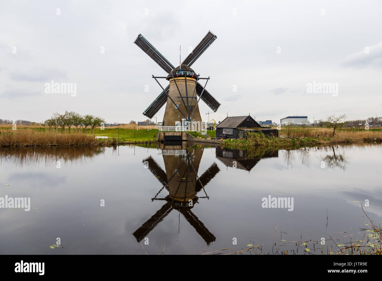 Rotterdam Kinderdijk Windmills park World Heritage Stock Photo - Alamy