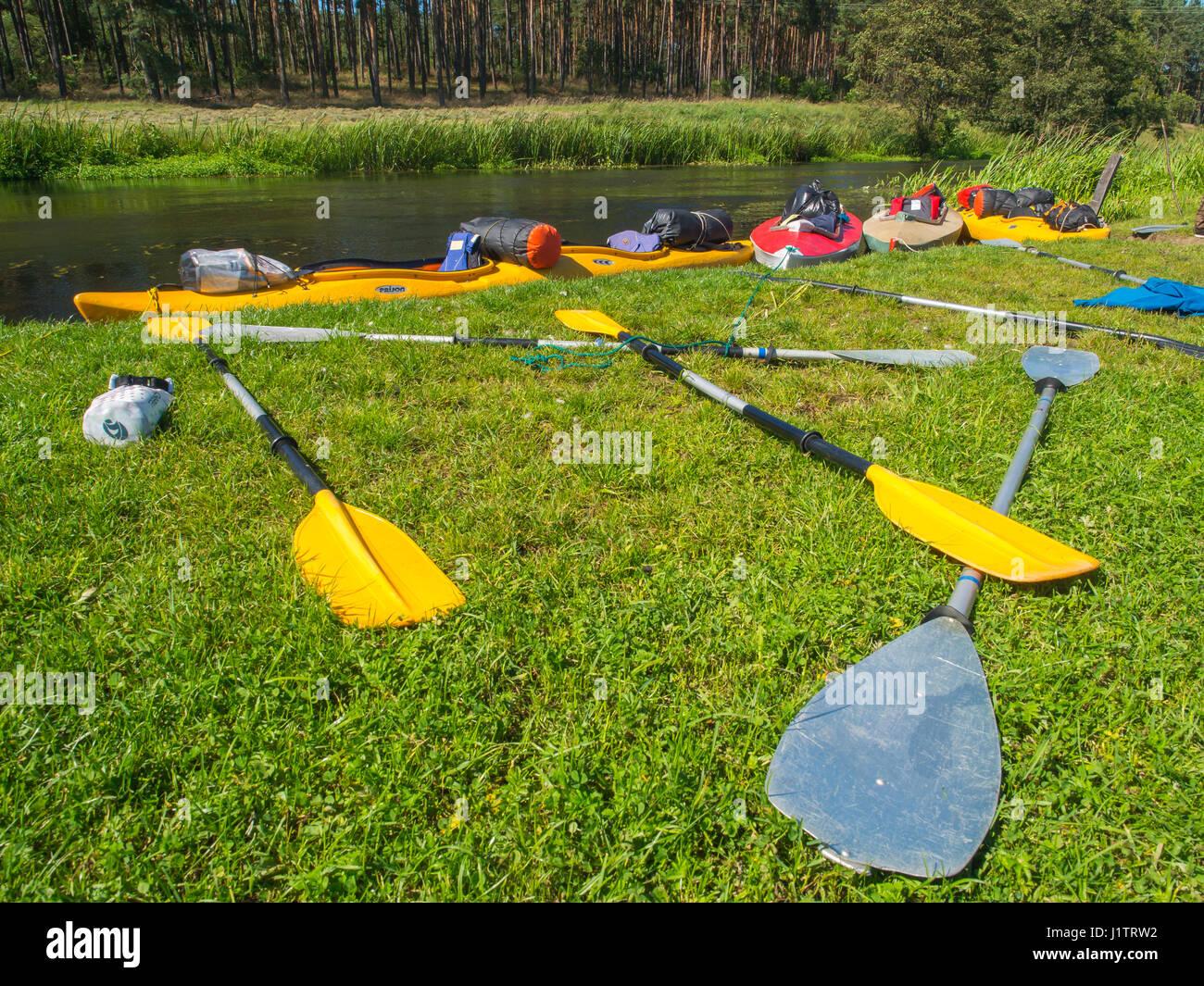Bank paddles hi-res stock photography and images - Alamy