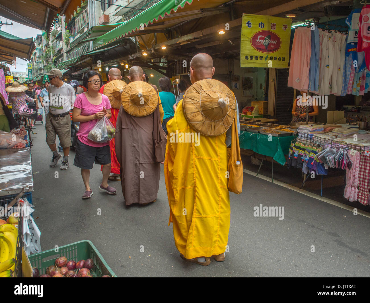 New Taipei City,Taiwan - October 04, 2016: Buddhist monks praying and ...