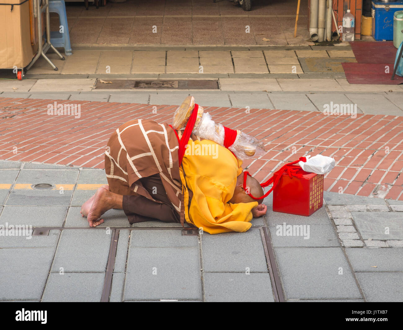 Tainan,Taiwan - October 10, 2016: Buddhist monks praying and collecting ...