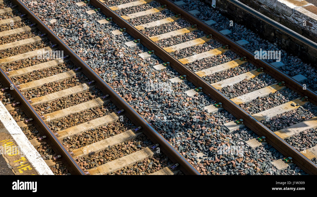 Parallel Tracks Stock Photos & Parallel Tracks Stock Images - Alamy