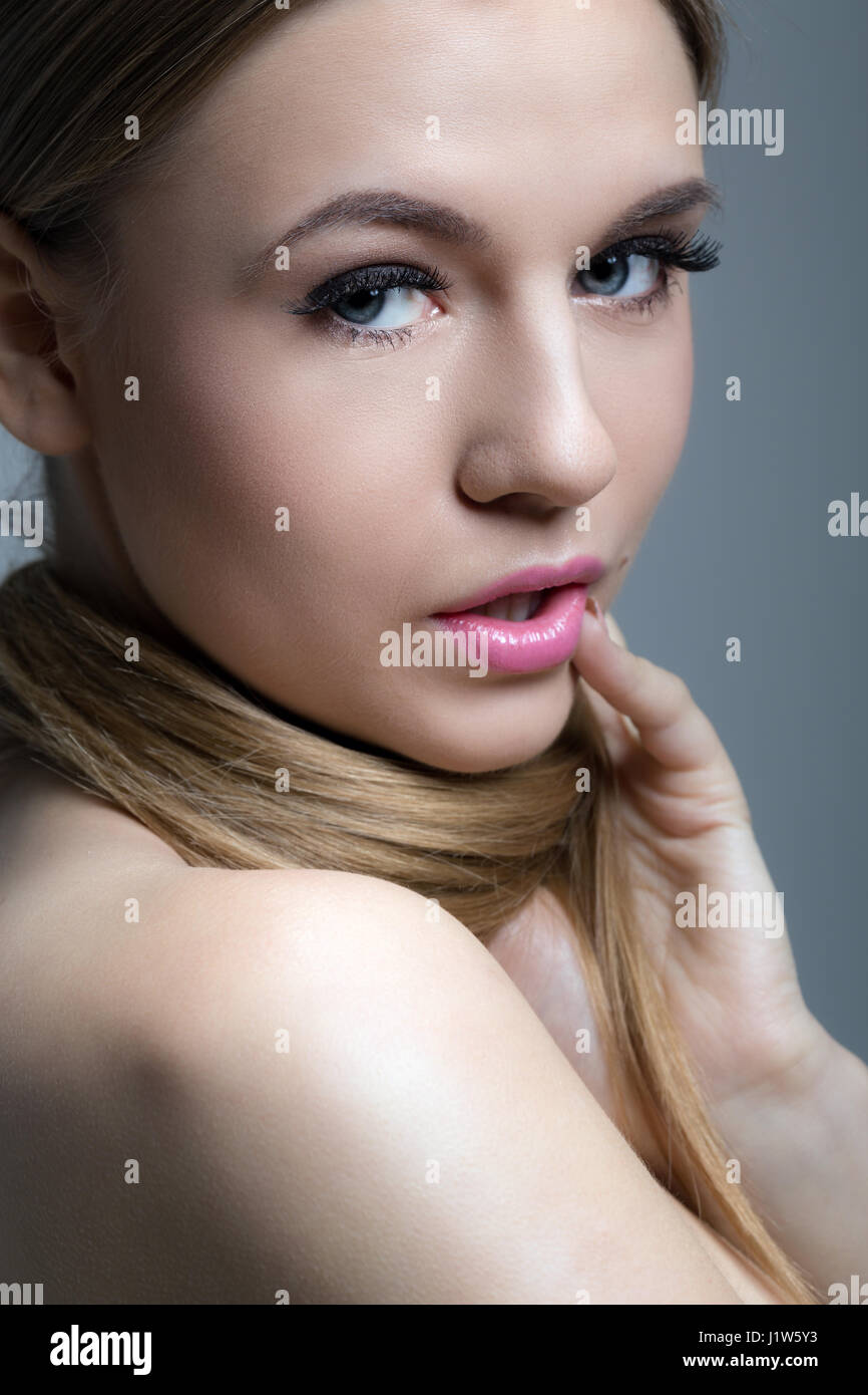 Portrait of a beautiful woman close up Stock Photo - Alamy