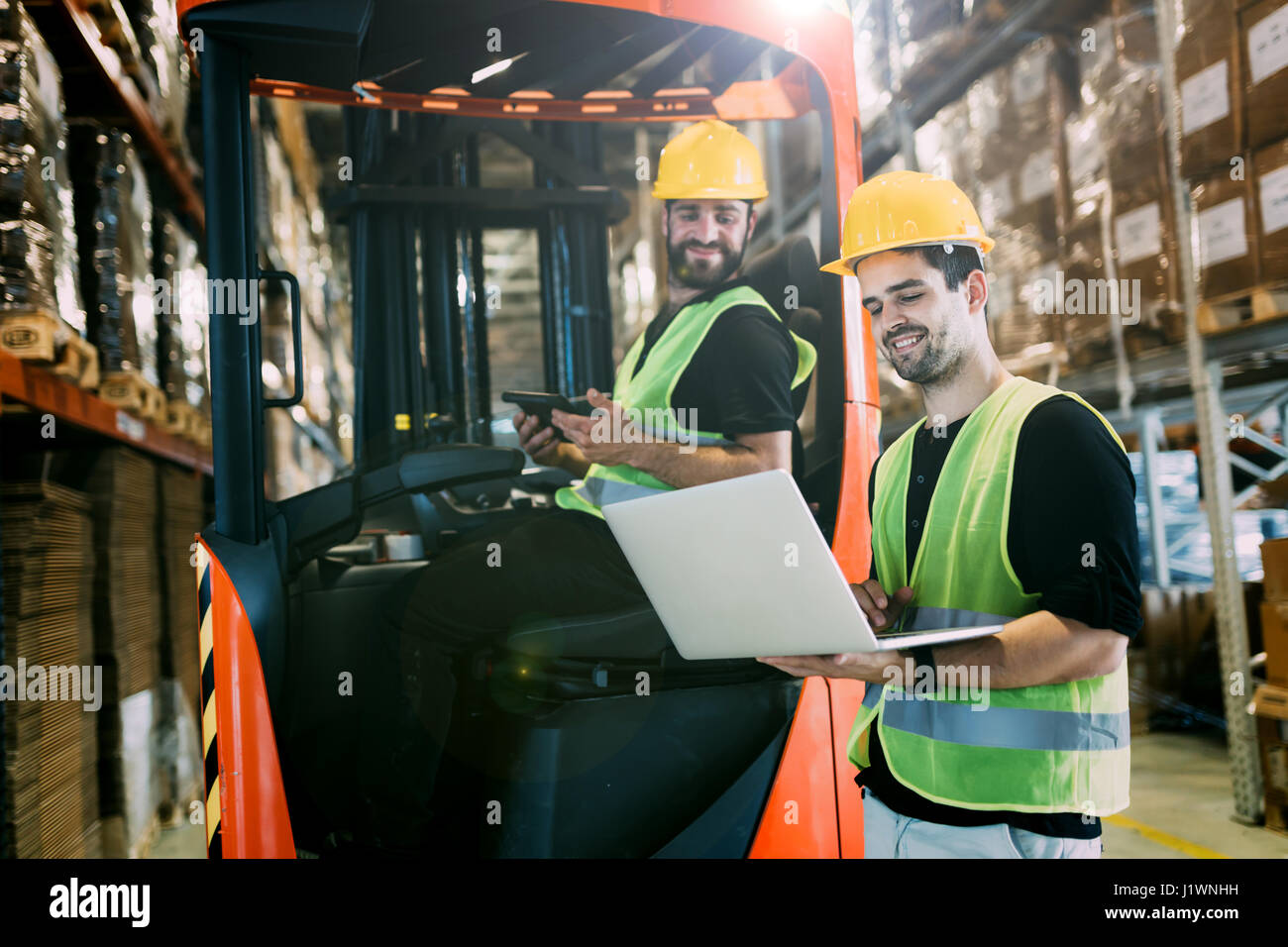 Logistics people hi-res stock photography and images - Alamy