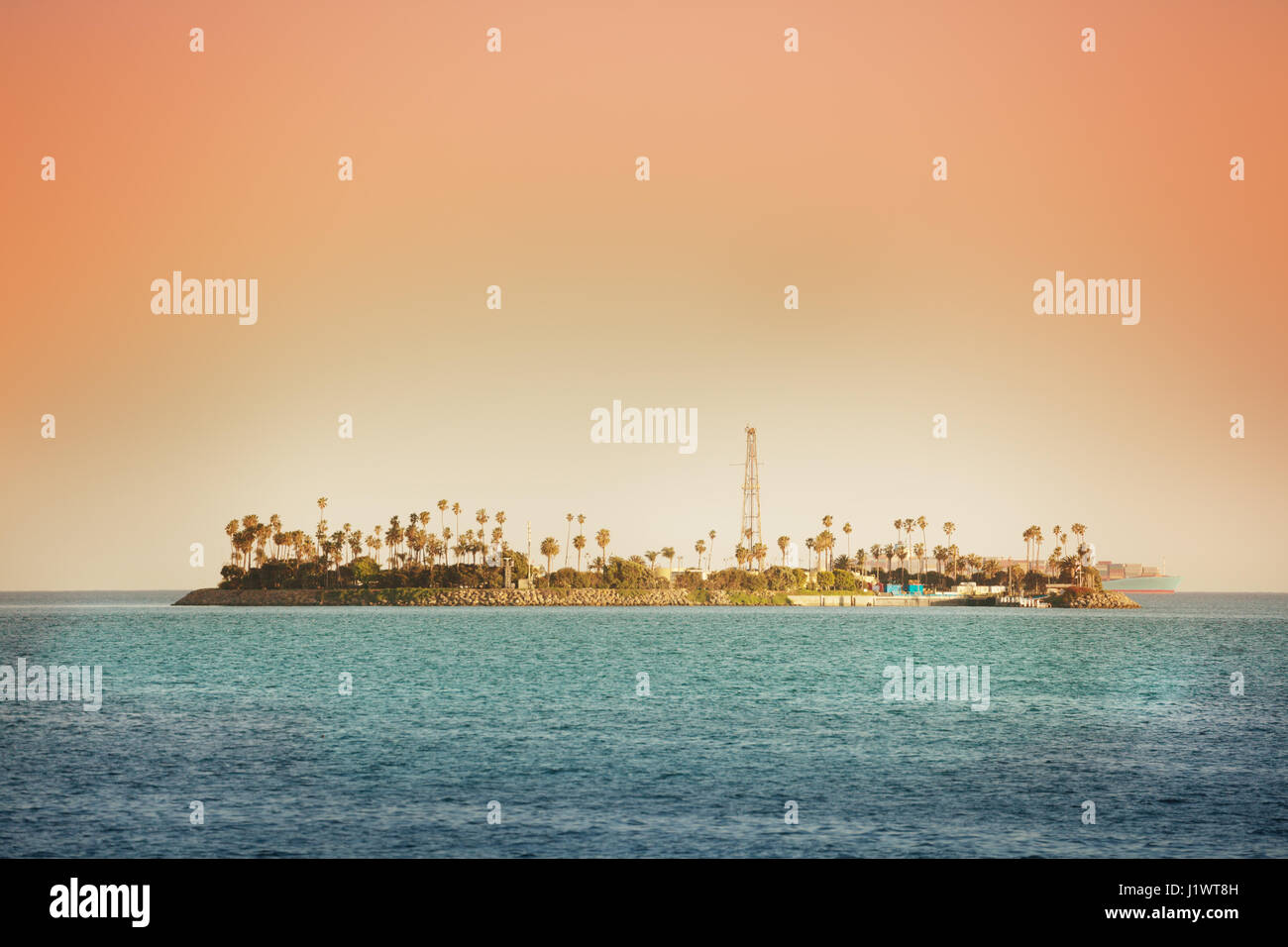Long beach california thums island hi-res stock photography and images ...