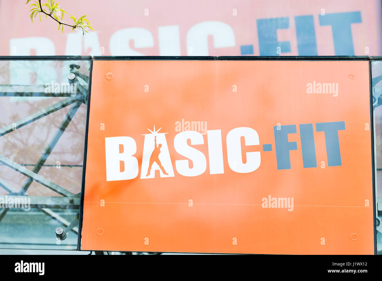 Basicfit hi-res stock photography and images - Alamy