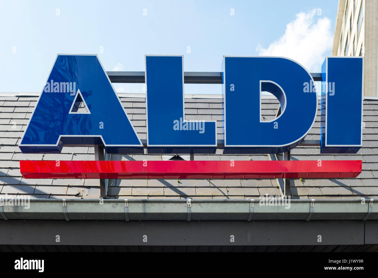 Aldi supermarkt logo hi-res stock photography and images - Alamy