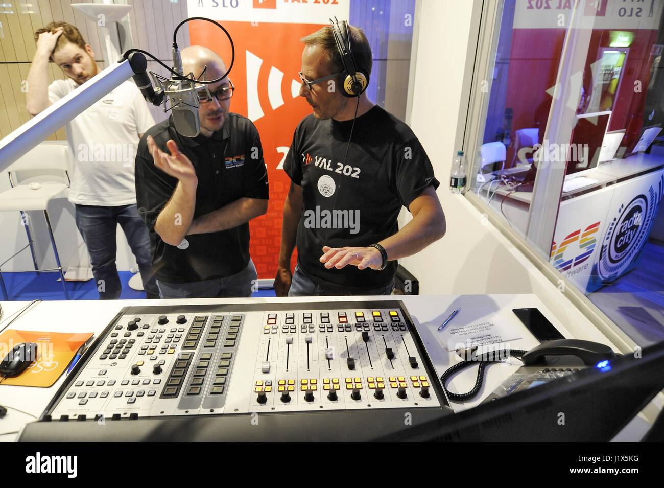 Radio City Milano, meeting of national and local radio throughout Italy ...