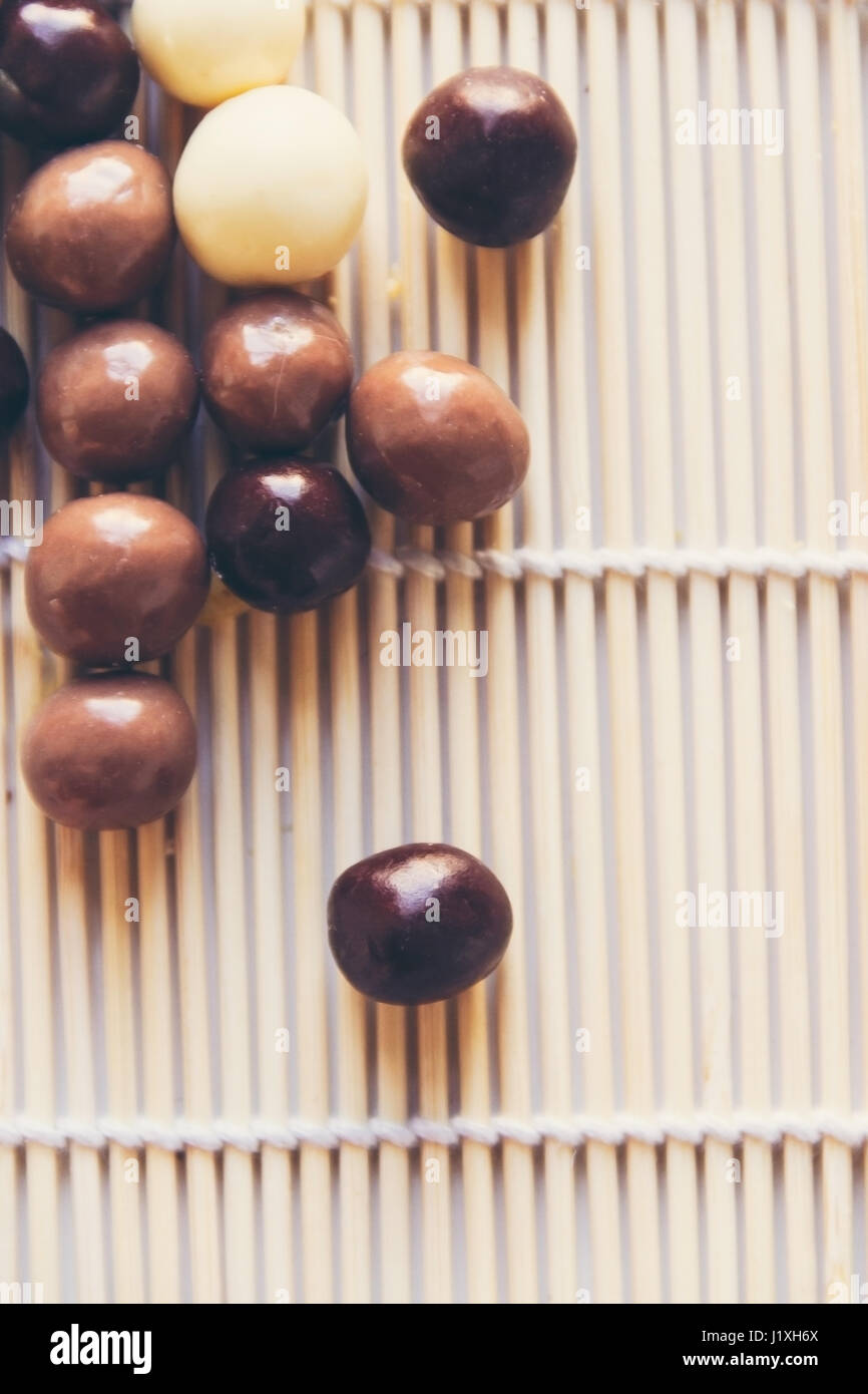 Crunchy chocolate balls hi-res stock photography and images - Alamy
